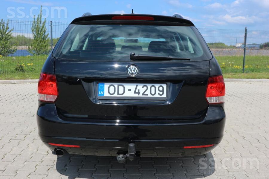 Melns Volkswagen Golf 2012 Rīga, ar dzinēja tilpumu 1.60 L un nobraukumu 259 tūkst. km par 2850 €, foto 9 vietnē AUTOMOTO.COM.LV