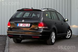 Black Volkswagen Golf 2012 in Ogre, with an engine capacity of 1.60 L and mileage of 220 thousand km for 5500 €, photo 3 on AUTOMOTO.COM.LV