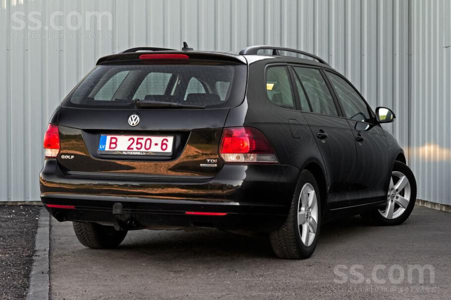 Black Volkswagen Golf 2012 in Ogre, with an engine capacity of 1.60 L and mileage of 220 thousand km for 5500 €, photo 3 on AUTOMOTO.COM.LV