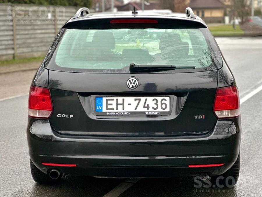 Black Volkswagen Golf 2012 in Jelgava, with an engine capacity of 1.60 L and mileage of 285 thousand km for 3350 €, photo 5 on AUTOMOTO.COM.LV