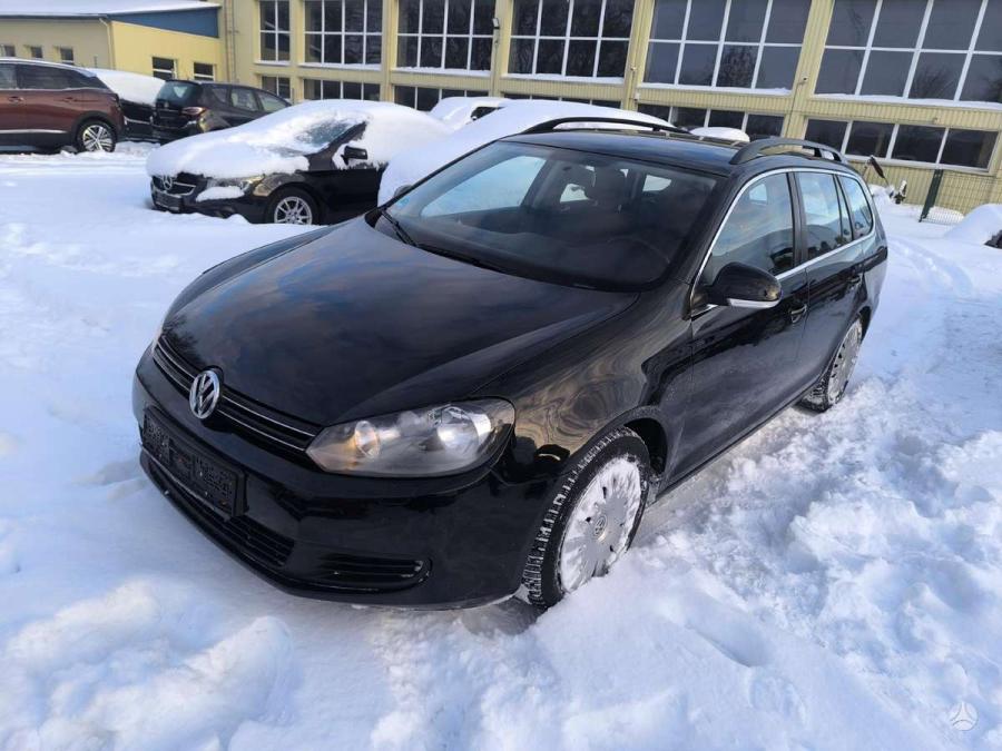 Black Volkswagen Golf 2012 in Joniskis, with an engine capacity of 1.60 L and mileage of 283 thousand km for 3999 €, photo 1 on AUTOMOTO.COM.LV