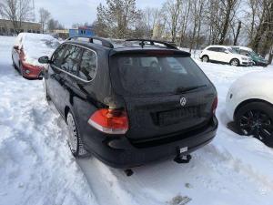 Black Volkswagen Golf 2012 in Joniskis, with an engine capacity of 1.60 L and mileage of 283 thousand km for 3999 €, photo 3 on AUTOMOTO.COM.LV