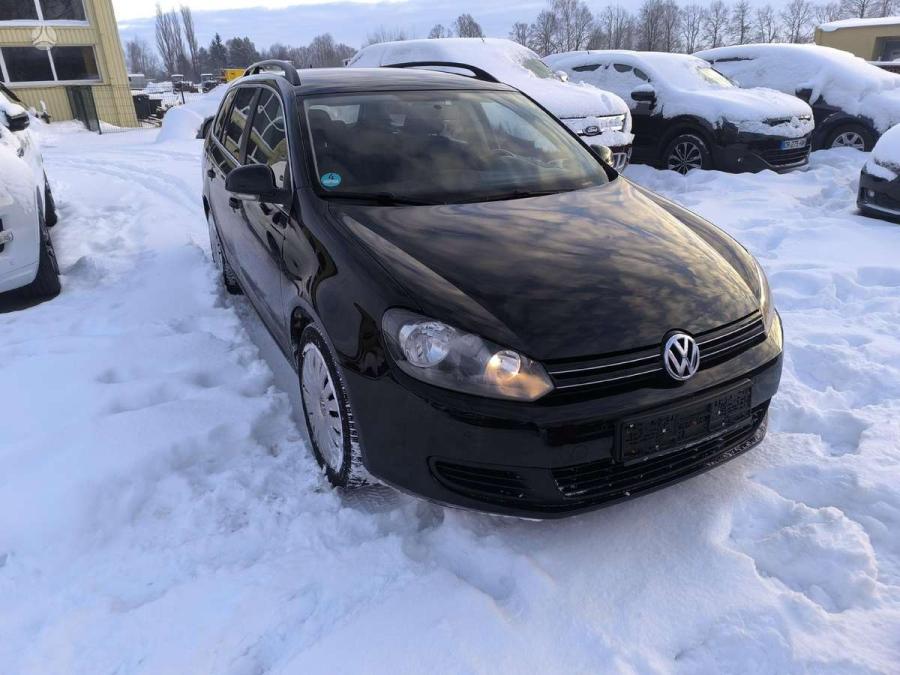 Black Volkswagen Golf 2012 in Joniskis, with an engine capacity of 1.60 L and mileage of 283 thousand km for 3999 €, photo 7 on AUTOMOTO.COM.LV