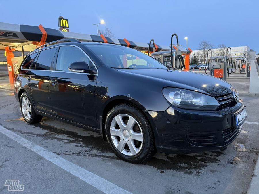 Melns Volkswagen Golf 2012 Šauļi, ar dzinēja tilpumu 1.60 L un nobraukumu 373 tūkst. km par 2000 €, foto 3 vietnē AUTOMOTO.COM.LV