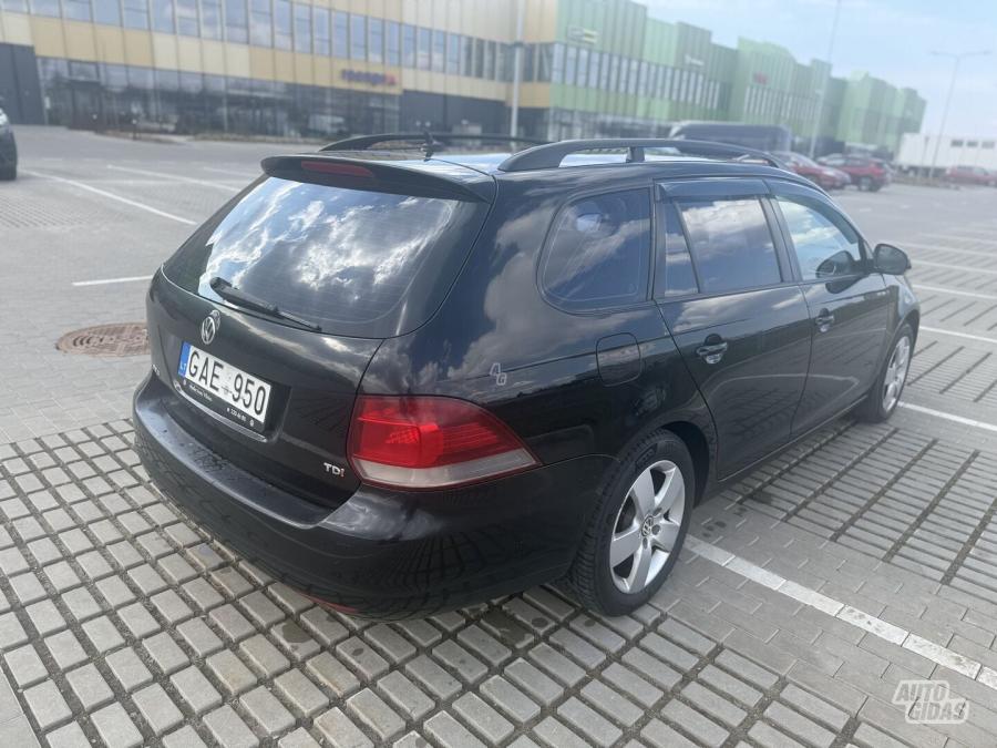 Black Volkswagen Golf 2012 in Vilnius, with an engine capacity of 1.60 L and mileage of 339 thousand km for 3200 €, photo 7 on AUTOMOTO.COM.LV