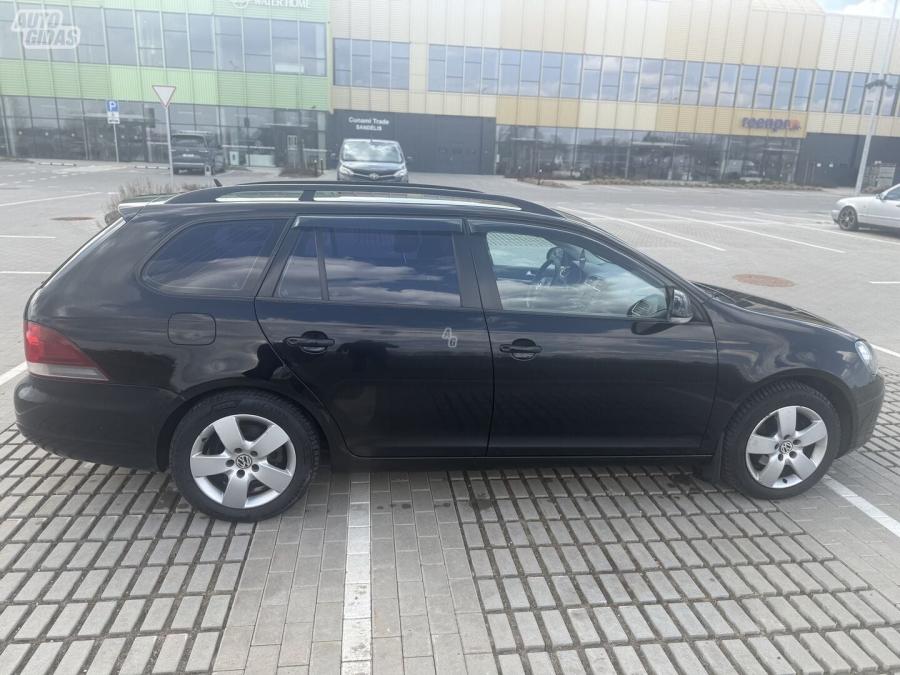Black Volkswagen Golf 2012 in Vilnius, with an engine capacity of 1.60 L and mileage of 339 thousand km for 3200 €, photo 8 on AUTOMOTO.COM.LV