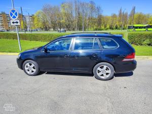 Black Volkswagen Golf 2012 in Kaunas, with an engine capacity of 1.60 L and mileage of 281 thousand km for 2750 €, photo 3 on AUTOMOTO.COM.LV