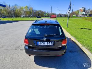 Black Volkswagen Golf 2012 in Kaunas, with an engine capacity of 1.60 L and mileage of 281 thousand km for 2750 €, photo 5 on AUTOMOTO.COM.LV