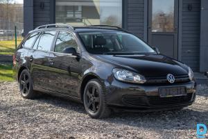 Melns Volkswagen Golf 2012 Liepāja, ar dzinēja tilpumu 1.60 L un nobraukumu 280 tūkst. km par 4600 €, foto  vietnē AUTOMOTO.COM.LV