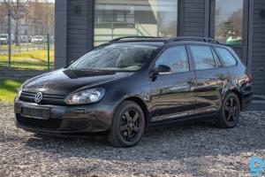 Black Volkswagen Golf 2012 in Liepaja, with an engine capacity of 1.60 L and mileage of 280 thousand km for 4600 €, photo 3 on AUTOMOTO.COM.LV