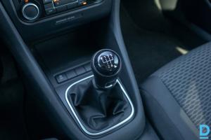 Black Volkswagen Golf 2012 in Liepaja, with an engine capacity of 1.60 L and mileage of 280 thousand km for 4600 €, photo 11 on AUTOMOTO.COM.LV