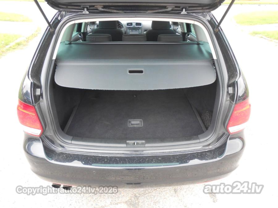 Melns Volkswagen Golf 2012 Viljandi, ar dzinēja tilpumu 2.00 L un nobraukumu 247 tūkst. km par 5990 €, foto 16 vietnē AUTOMOTO.COM.LV
