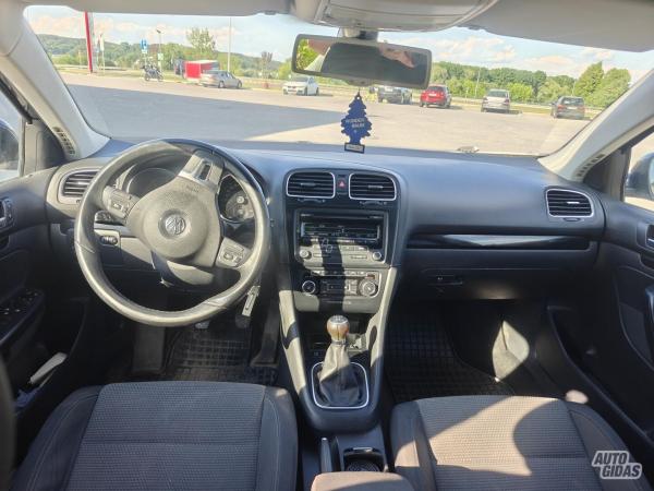 Black Volkswagen Golf 2012 in Kaunas, with an engine capacity of 1.60 L and mileage of 283 thousand km for 2950 €, photo 6 on AUTOMOTO.COM.LV