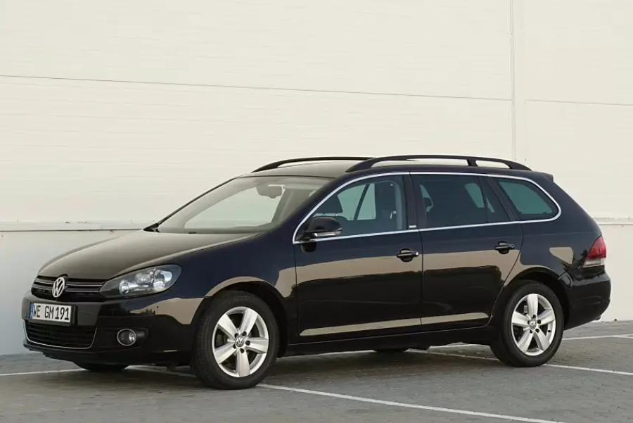 Black Volkswagen Golf 2012 in Riga, with an engine capacity of 1.60 L and mileage of 195 thousand km for 5700 €, photo 5 on AUTOMOTO.COM.LV