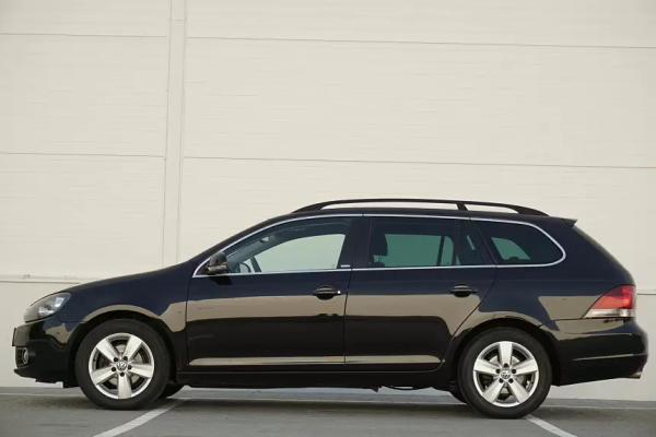 Melns Volkswagen Golf 2012 Rīga, ar dzinēja tilpumu 1.60 L un nobraukumu 195 tūkst. km par 5700 €, foto 5 vietnē AUTOMOTO.COM.LV
