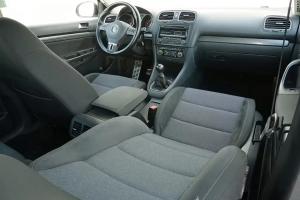 Black Volkswagen Golf 2012 in Riga, with an engine capacity of 1.60 L and mileage of 195 thousand km for 5700 €, photo 15 on AUTOMOTO.COM.LV