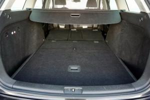 Black Volkswagen Golf 2012 in Riga, with an engine capacity of 1.60 L and mileage of 195 thousand km for 5700 €, photo 22 on AUTOMOTO.COM.LV