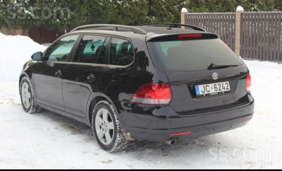 Black Volkswagen Golf 2012 in Riga, with an engine capacity of 1.60 L and mileage of 202 thousand km for 3300 €, photo 5 on AUTOMOTO.COM.LV