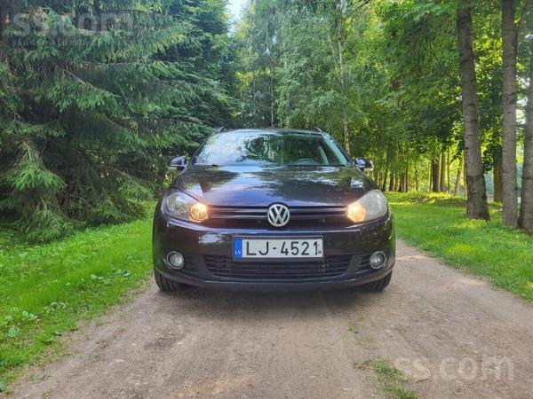 Black Volkswagen Golf 2012 in Preili, with an engine capacity of 1.60 L and mileage of 372 thousand km for 2750 €, photo 1 on AUTOMOTO.COM.LV