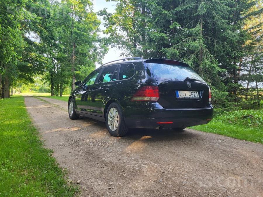 Melns Volkswagen Golf 2012 Preiļi, ar dzinēja tilpumu 1.60 L un nobraukumu 372 tūkst. km par 2750 €, foto 5 vietnē AUTOMOTO.COM.LV
