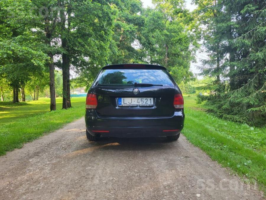 Melns Volkswagen Golf 2012 Preiļi, ar dzinēja tilpumu 1.60 L un nobraukumu 372 tūkst. km par 2750 €, foto 6 vietnē AUTOMOTO.COM.LV