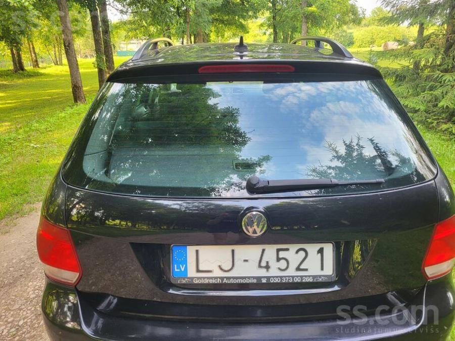 Melns Volkswagen Golf 2012 Preiļi, ar dzinēja tilpumu 1.60 L un nobraukumu 372 tūkst. km par 2750 €, foto 8 vietnē AUTOMOTO.COM.LV