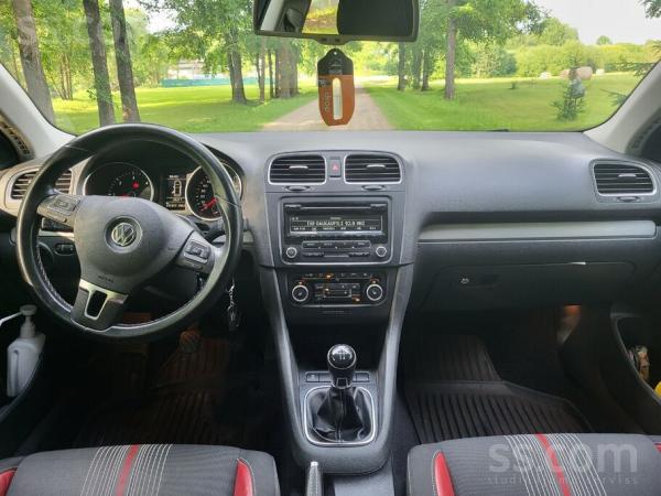Black Volkswagen Golf 2012 in Preili, with an engine capacity of 1.60 L and mileage of 372 thousand km for 2750 €, photo 8 on AUTOMOTO.COM.LV
