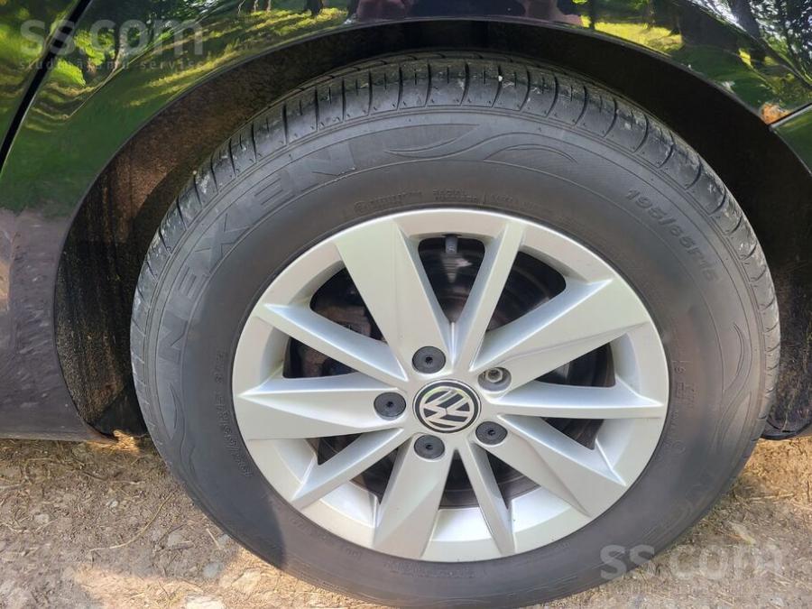 Melns Volkswagen Golf 2012 Preiļi, ar dzinēja tilpumu 1.60 L un nobraukumu 372 tūkst. km par 2750 €, foto 10 vietnē AUTOMOTO.COM.LV