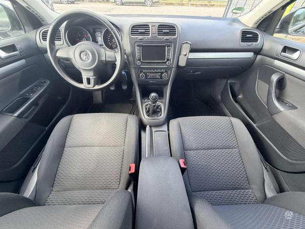 Melns Volkswagen Golf 2012 Viļņa, ar dzinēja tilpumu 1.60 L un nobraukumu 239 tūkst. km par 3990 €, foto 5 vietnē AUTOMOTO.COM.LV