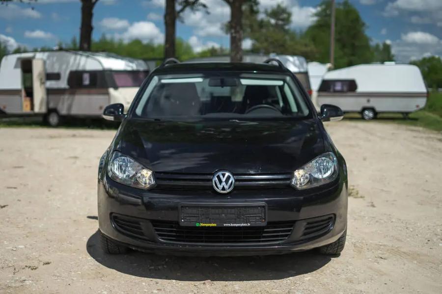 Black Volkswagen Golf 2012 in Grobiņa, with an engine capacity of 1.60 L and mileage of 280 thousand km for 4800 €, photo 3 on AUTOMOTO.COM.LV
