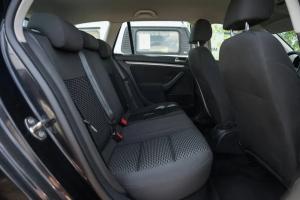 Black Volkswagen Golf 2012 in Grobiņa, with an engine capacity of 1.60 L and mileage of 280 thousand km for 4800 €, photo 14 on AUTOMOTO.COM.LV