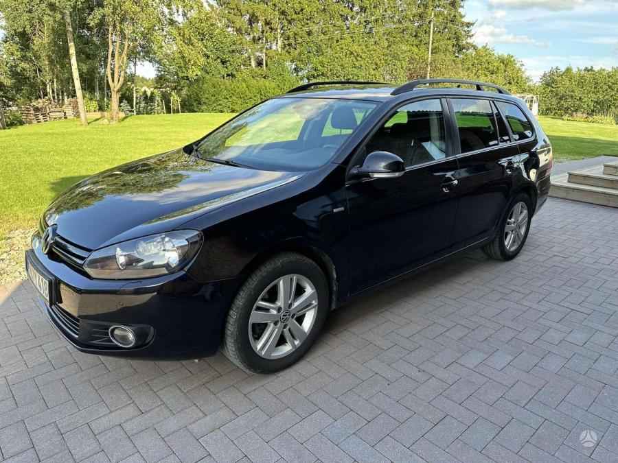Black Volkswagen Golf 2012 in Telschi, with an engine capacity of 1.97 L and mileage of 324 thousand km for 3300 €, photo 1 on AUTOMOTO.COM.LV
