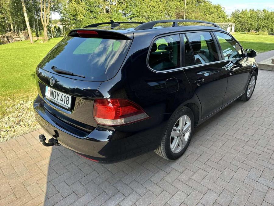 Black Volkswagen Golf 2012 in Telschi, with an engine capacity of 1.97 L and mileage of 324 thousand km for 3300 €, photo 7 on AUTOMOTO.COM.LV