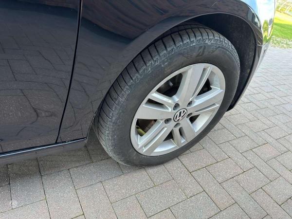 Melns Volkswagen Golf 2012 Telšiai, ar dzinēja tilpumu 1.97 L un nobraukumu 324 tūkst. km par 3300 €, foto 10 vietnē AUTOMOTO.COM.LV