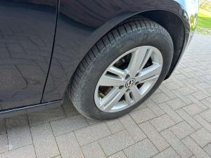 Black Volkswagen Golf 2012 in Telschi, with an engine capacity of 1.97 L and mileage of 324 thousand km for 3300 €, photo 11 on AUTOMOTO.COM.LV