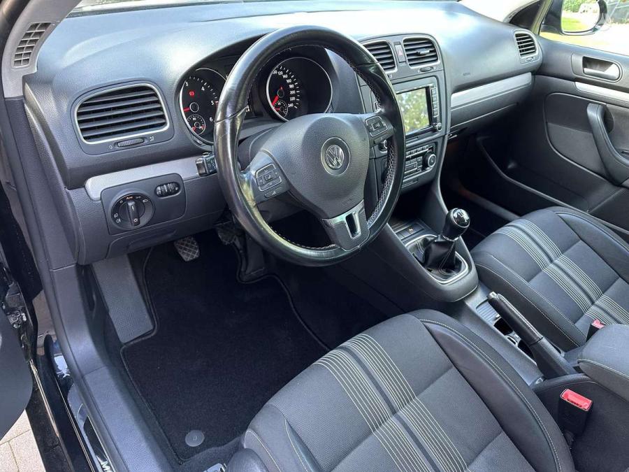 Black Volkswagen Golf 2012 in Telschi, with an engine capacity of 1.97 L and mileage of 324 thousand km for 3300 €, photo 18 on AUTOMOTO.COM.LV