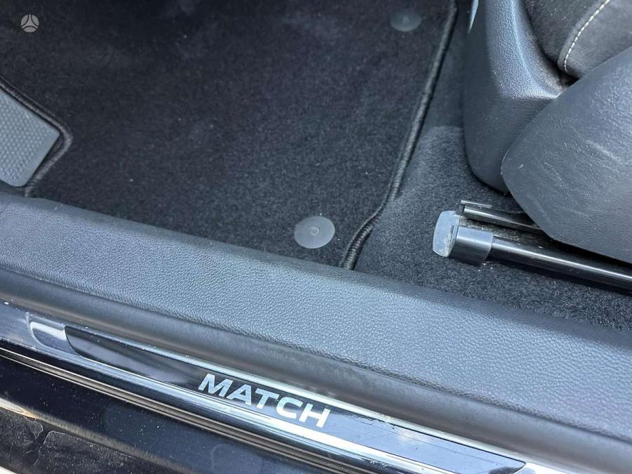 Black Volkswagen Golf 2012 in Telschi, with an engine capacity of 1.97 L and mileage of 324 thousand km for 3300 €, photo 21 on AUTOMOTO.COM.LV