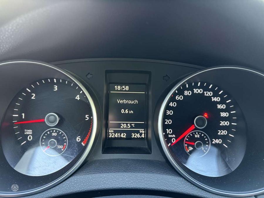 Black Volkswagen Golf 2012 in Telschi, with an engine capacity of 1.97 L and mileage of 324 thousand km for 3300 €, photo 25 on AUTOMOTO.COM.LV