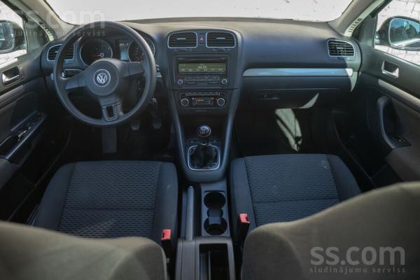 Melns Volkswagen Golf 2012 Liepāja, ar dzinēja tilpumu 1.60 L un nobraukumu 280 tūkst. km par 4800 €, foto 7 vietnē AUTOMOTO.COM.LV