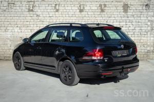 Black Volkswagen Golf 2012 in Liepaja, with an engine capacity of 1.60 L and mileage of 280 thousand km for 4800 €, photo 5 on AUTOMOTO.COM.LV