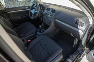 Black Volkswagen Golf 2012 in Liepaja, with an engine capacity of 1.60 L and mileage of 280 thousand km for 4800 €, photo 14 on AUTOMOTO.COM.LV