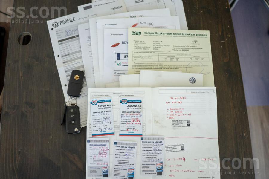 Black Volkswagen Golf 2012 in Liepaja, with an engine capacity of 1.60 L and mileage of 280 thousand km for 4800 €, photo 20 on AUTOMOTO.COM.LV