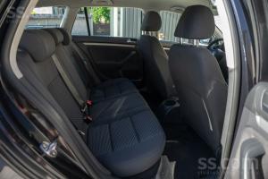 Melns Volkswagen Golf 2012 Liepāja, ar dzinēja tilpumu 1.60 L un nobraukumu 280 tūkst. km par 4500 €, foto 13 vietnē AUTOMOTO.COM.LV