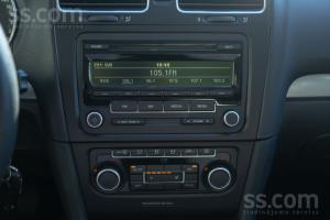 Melns Volkswagen Golf 2012 Liepāja, ar dzinēja tilpumu 1.60 L un nobraukumu 280 tūkst. km par 4500 €, foto 17 vietnē AUTOMOTO.COM.LV