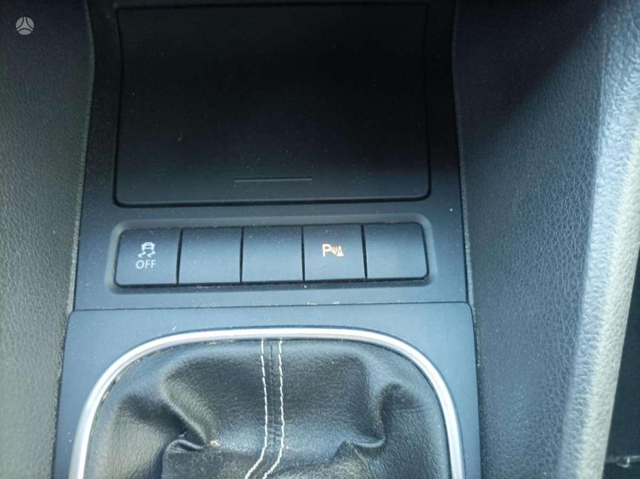 Melns Volkswagen Golf 2012 Viļņa, ar dzinēja tilpumu 1.97 L un nobraukumu 222 tūkst. km par 4990 €, foto 27 vietnē AUTOMOTO.COM.LV