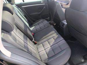 Melns Volkswagen Golf 2012 Marijampole, ar dzinēja tilpumu 1.60 L un nobraukumu 206 tūkst. km par 4197 €, foto 10 vietnē AUTOMOTO.COM.LV