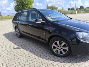 Black Volkswagen Golf 2012 in Marijampole, with an engine capacity of 1.60 L and mileage of 206 thousand km for 4250 €, photo 4 on AUTOMOTO.COM.LV