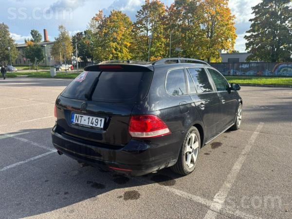 Melns Volkswagen Golf 2012 Cēsis, ar dzinēja tilpumu 1.60 L un nobraukumu 325 tūkst. km par 3100 €, foto 7 vietnē AUTOMOTO.COM.LV