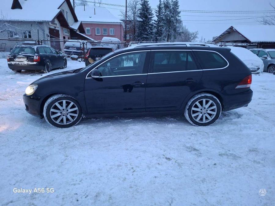 Black Volkswagen Golf 2013 in Pasvalys, with an engine capacity of 1.60 L and mileage of 233 thousand km for 3700 €, photo 3 on AUTOMOTO.COM.LV