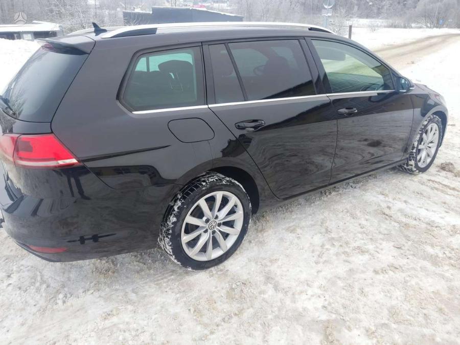 Black Volkswagen Golf 2013 in Utena, with an engine capacity of 1.97 L and mileage of 325 thousand km for 6500 €, photo 3 on AUTOMOTO.COM.LV